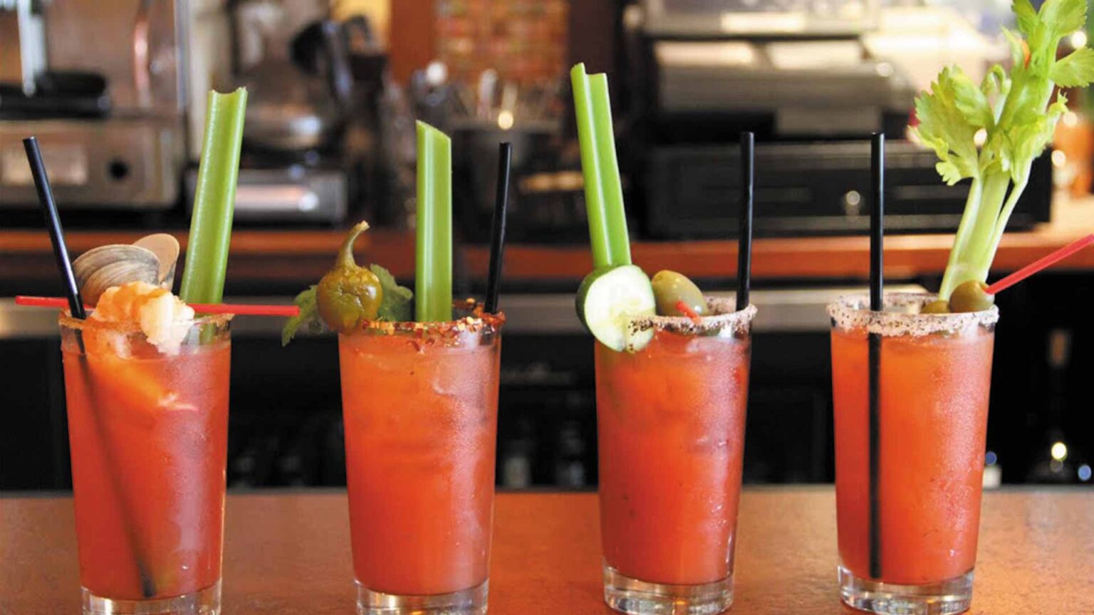Cómo hacer un Bloody Mary, el coctel que viajó de París a New York