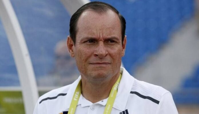 Emiten órdenes de captura contra entrenadores Zseremeta y Pino - NDV